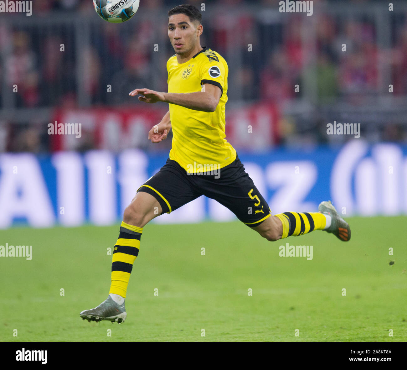 Munich, Germany. 09th Nov, 2019. Achraf Hakimi (BVB) on the ball ...