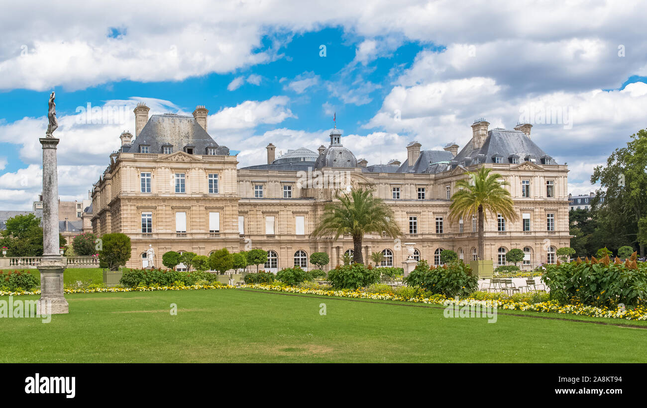 Sénat paris hi-res stock photography and images - Alamy