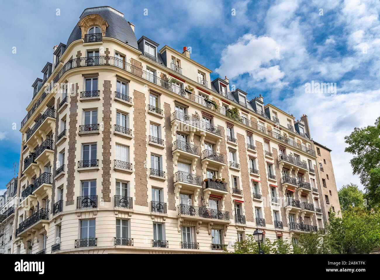 Paris Traditional Flat Building Door High Resolution Stock Photography ...
