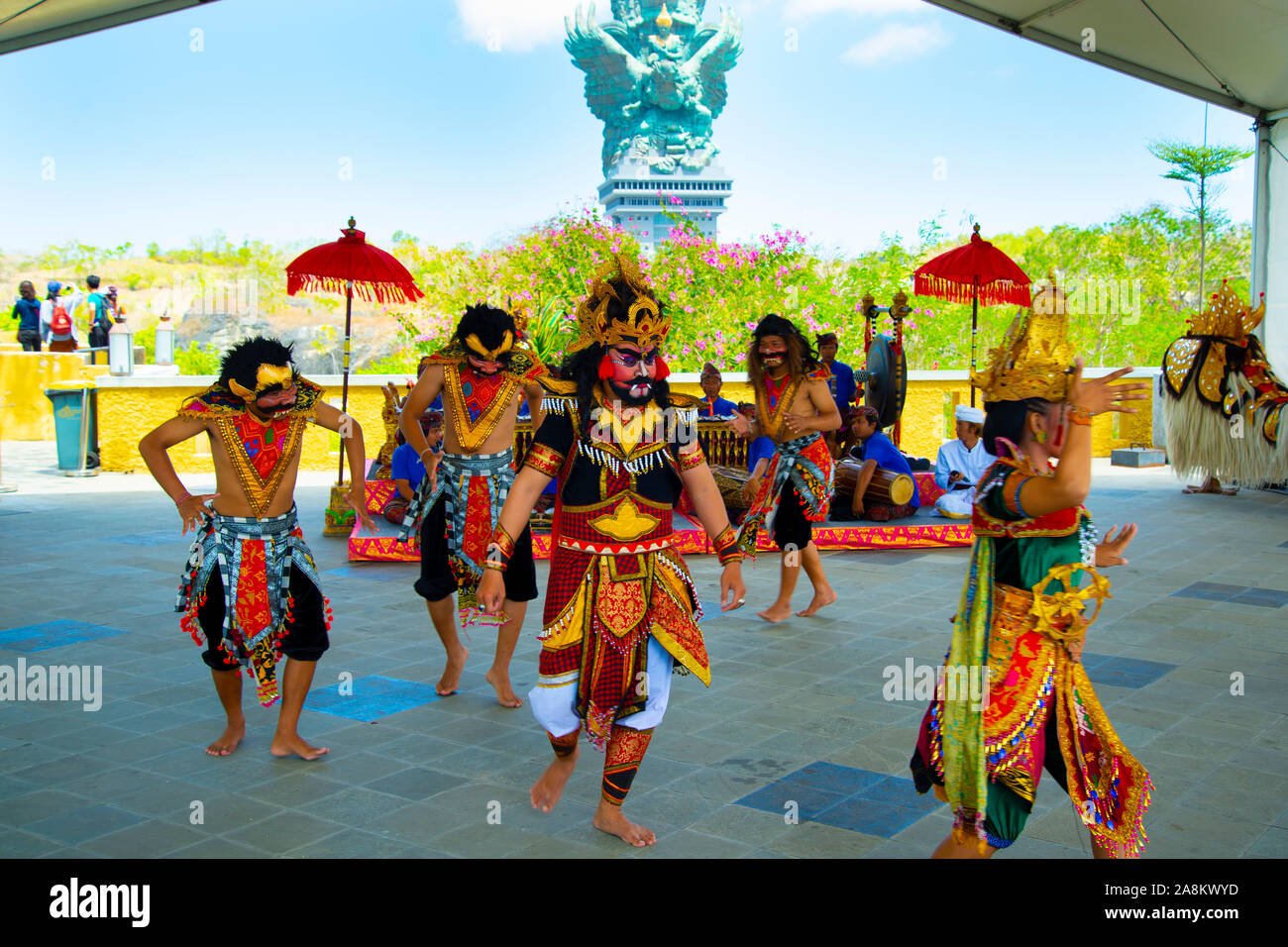 Ungasan, Indonesia - September 2, 2019: Traditional Garuda Wisnu ballet ...