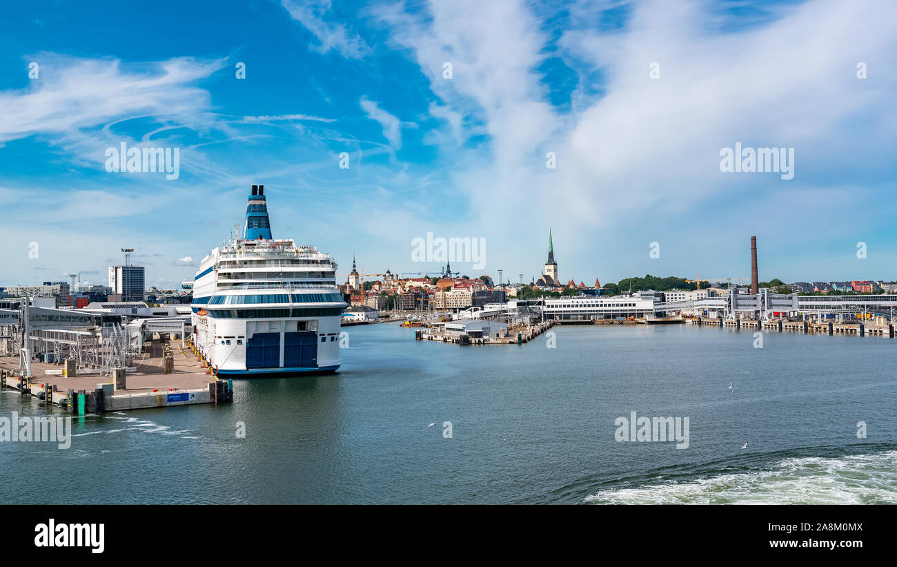 Helsinki panorama hi-res stock photography and images - Alamy