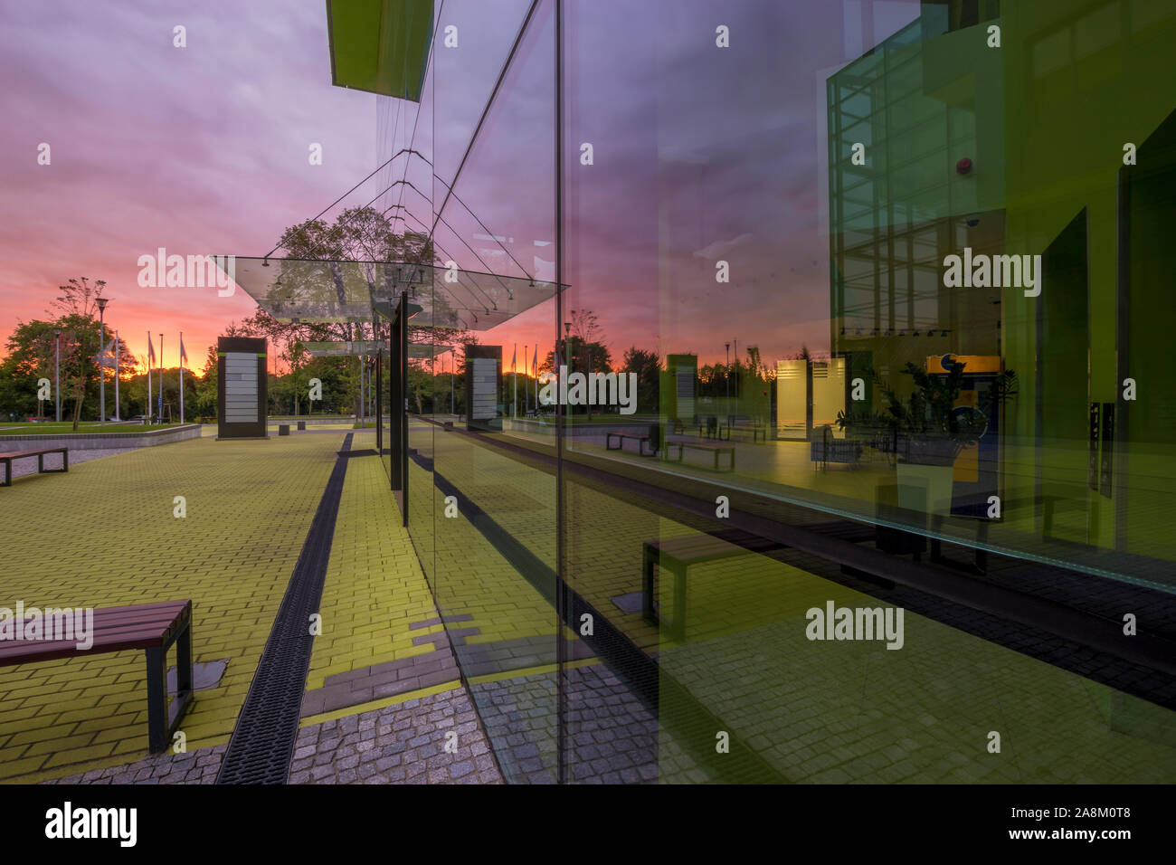 Modern university building hi-res stock photography and images - Alamy