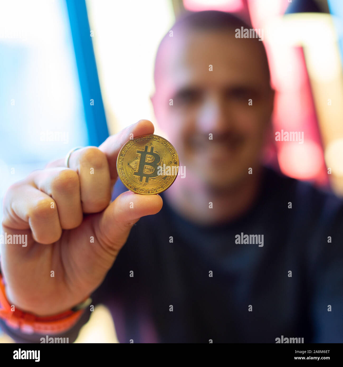 Digital currency hand hi-res stock photography and images - Alamy