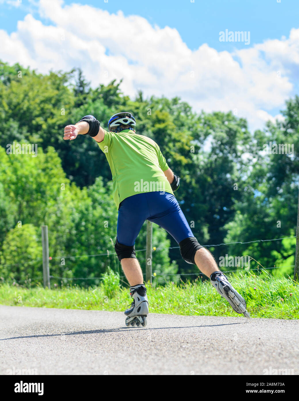 Speed skater helmet hi-res stock photography and images - Alamy