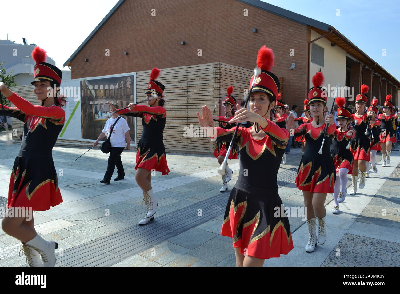 College majorettes hi-res stock photography and images - Alamy