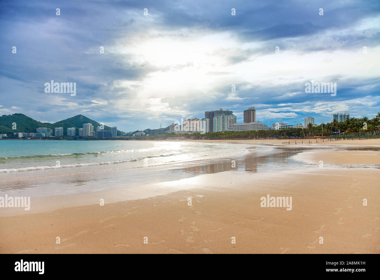Hainan island beach hi-res stock photography and images - Alamy
