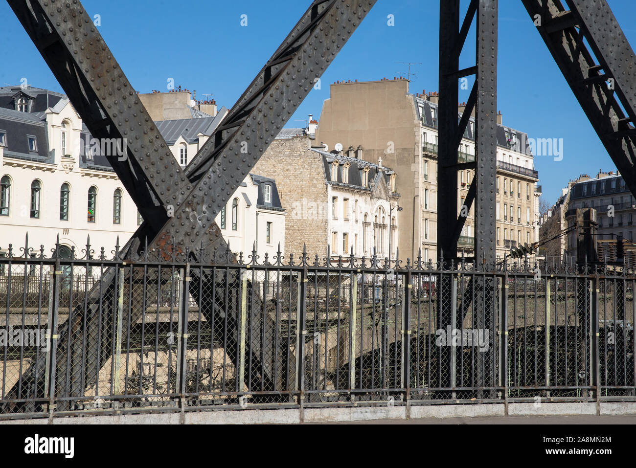 Gare district hi-res stock photography and images - Alamy