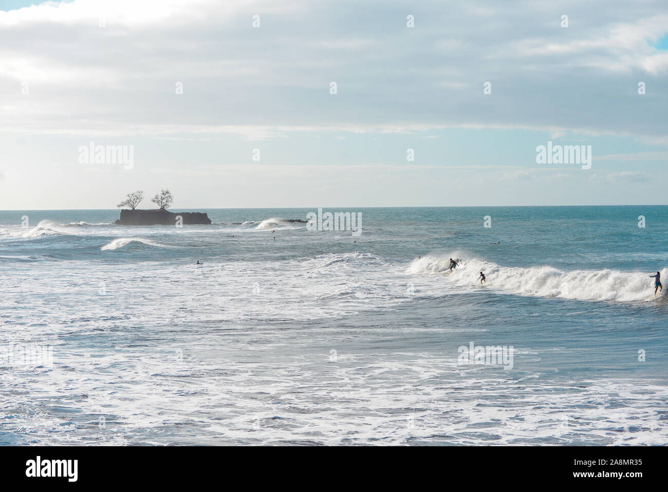 French polynesia surf hi-res stock photography and images - Alamy