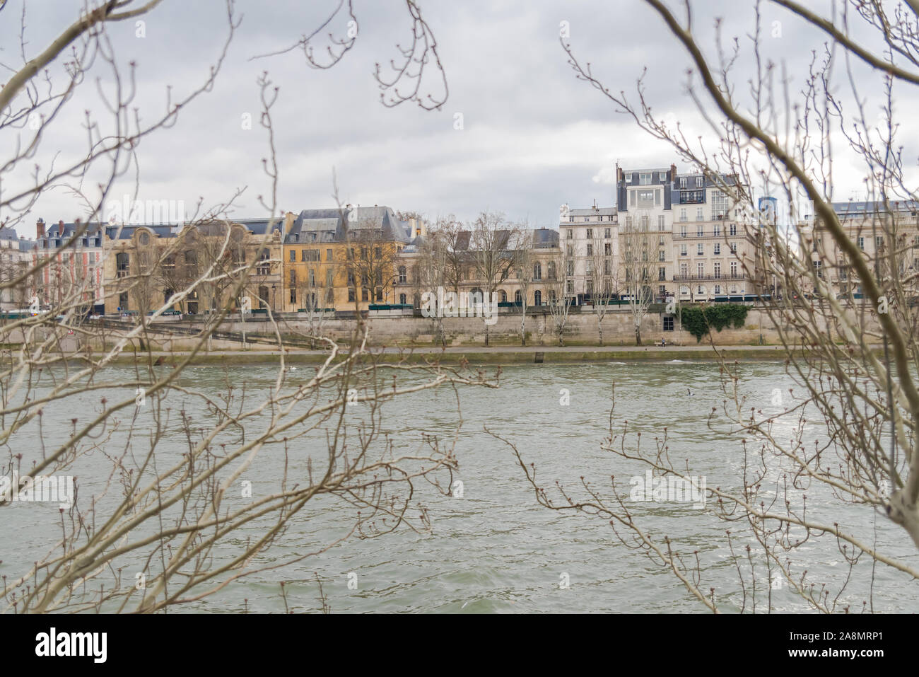 Paris, view of the Seine, with the Louis-Philippe bridge and the Saint ...