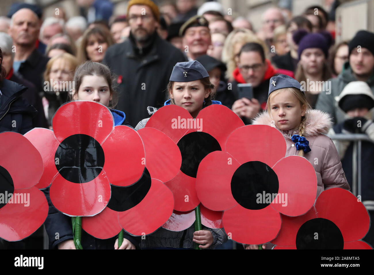 Children holding giant poppies hi-res stock photography and images - Alamy