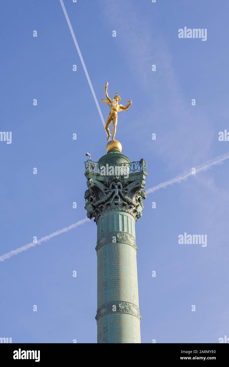 Paris, place de la Bastille, statue of the golden angel, closeup Stock ...