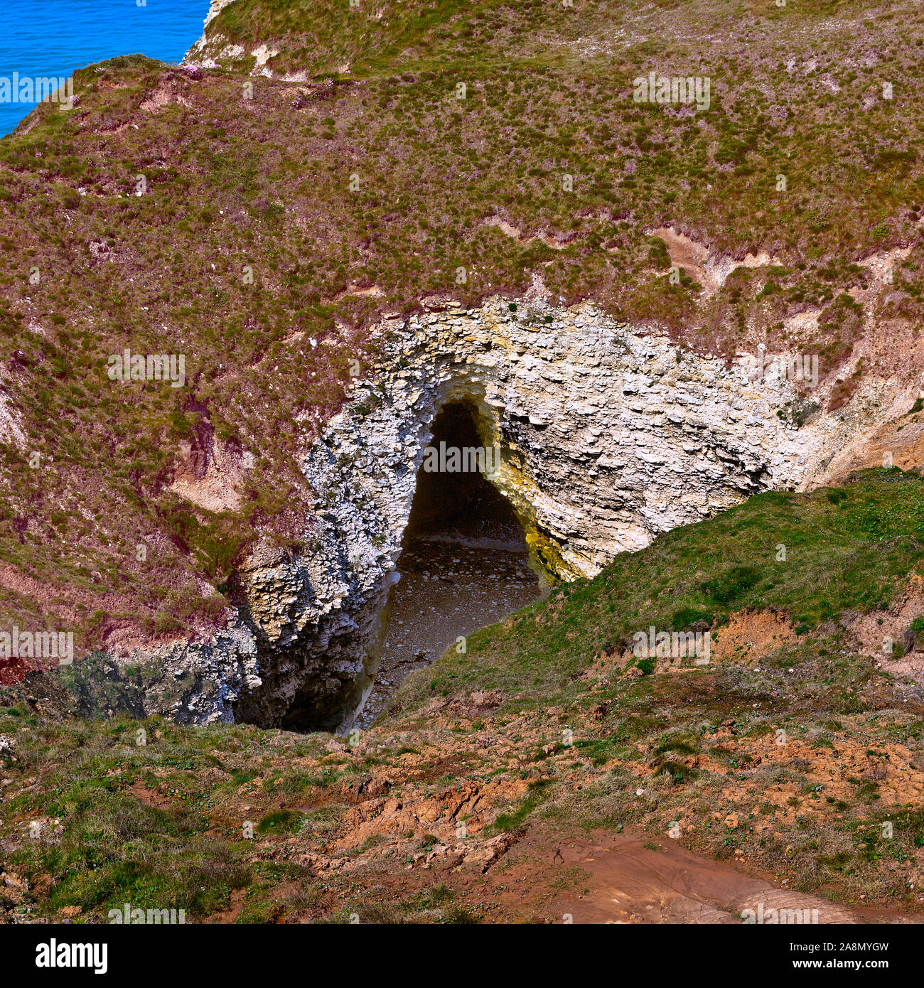 Yorkshire coast caves hi-res stock photography and images - Alamy
