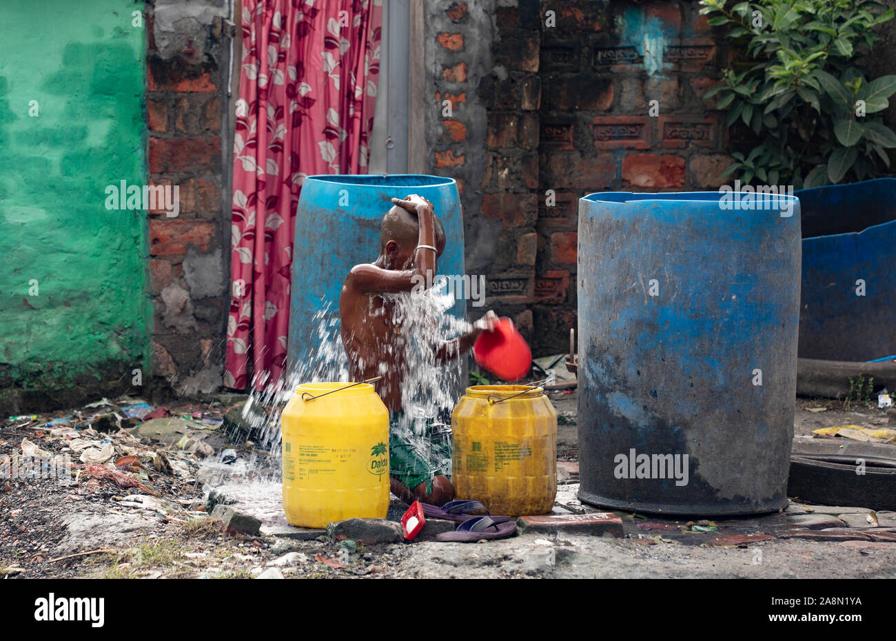 Indian street photography, bathing hi-res stock photography and images ...