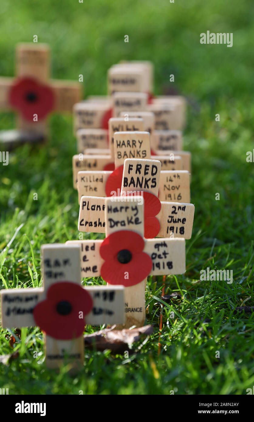 Little remembrance cross hi-res stock photography and images - Alamy