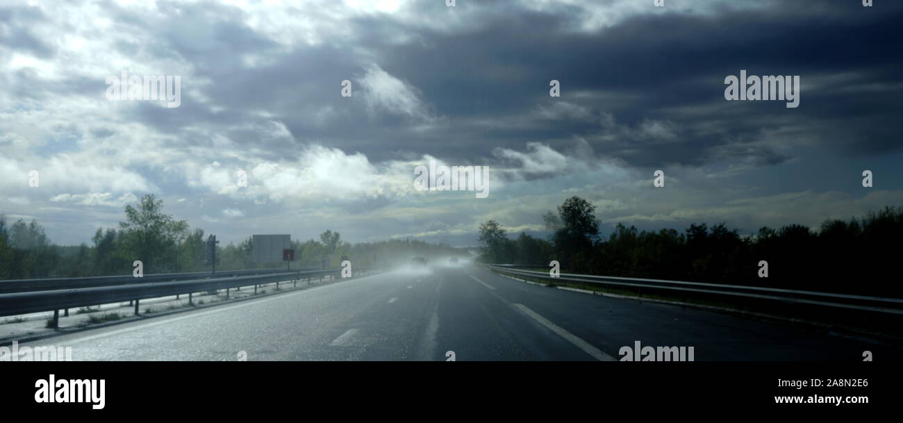HEAVY RAIN ON A HIGHWAY - RAIN ON THE ROAD - WET ROAD - DRIVING ON A ...