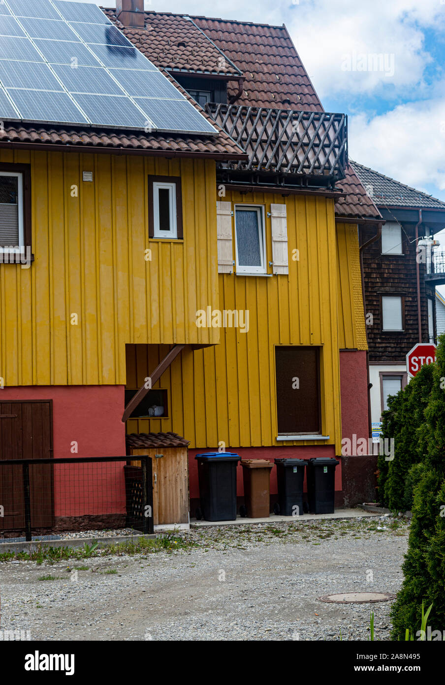 City garbage hi-res stock photography and images - Alamy