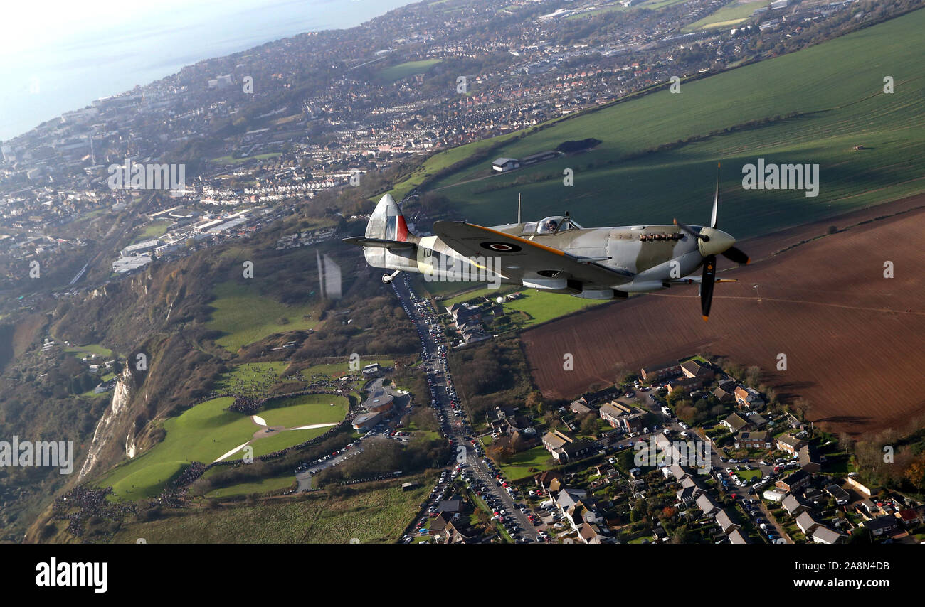 Flies over the battle of britain memorial in folkestone hi-res stock ...