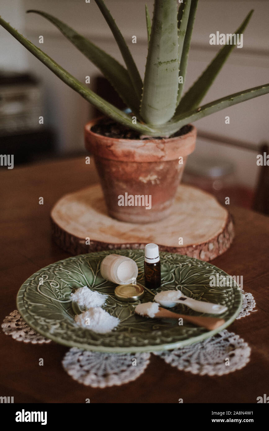 Natural zero waste cosmetics hi-res stock photography and images - Alamy