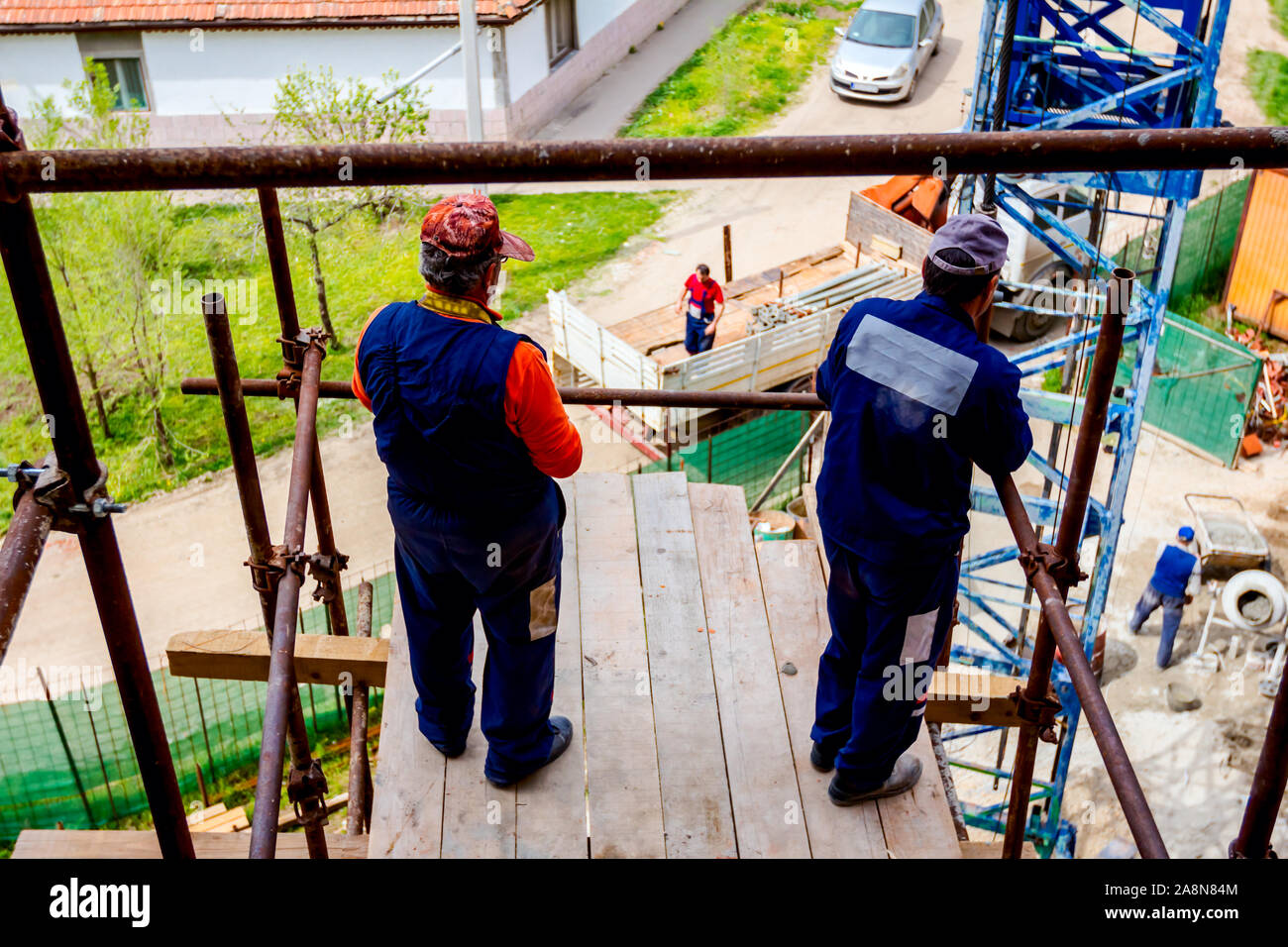 Scaffold riggers hi-res stock photography and images - Alamy