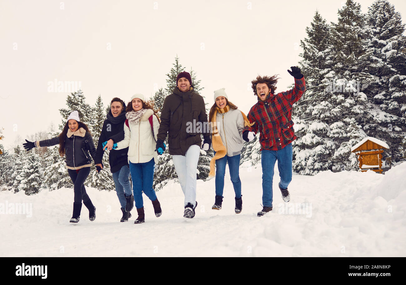 Winter Photoshoot Ideas For Friends