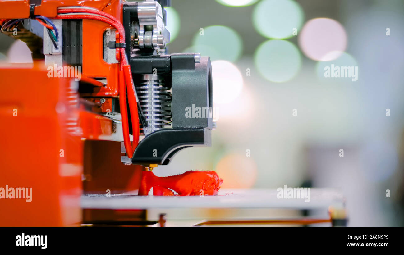 3D printing machine printing plastic model Stock Photo - Alamy