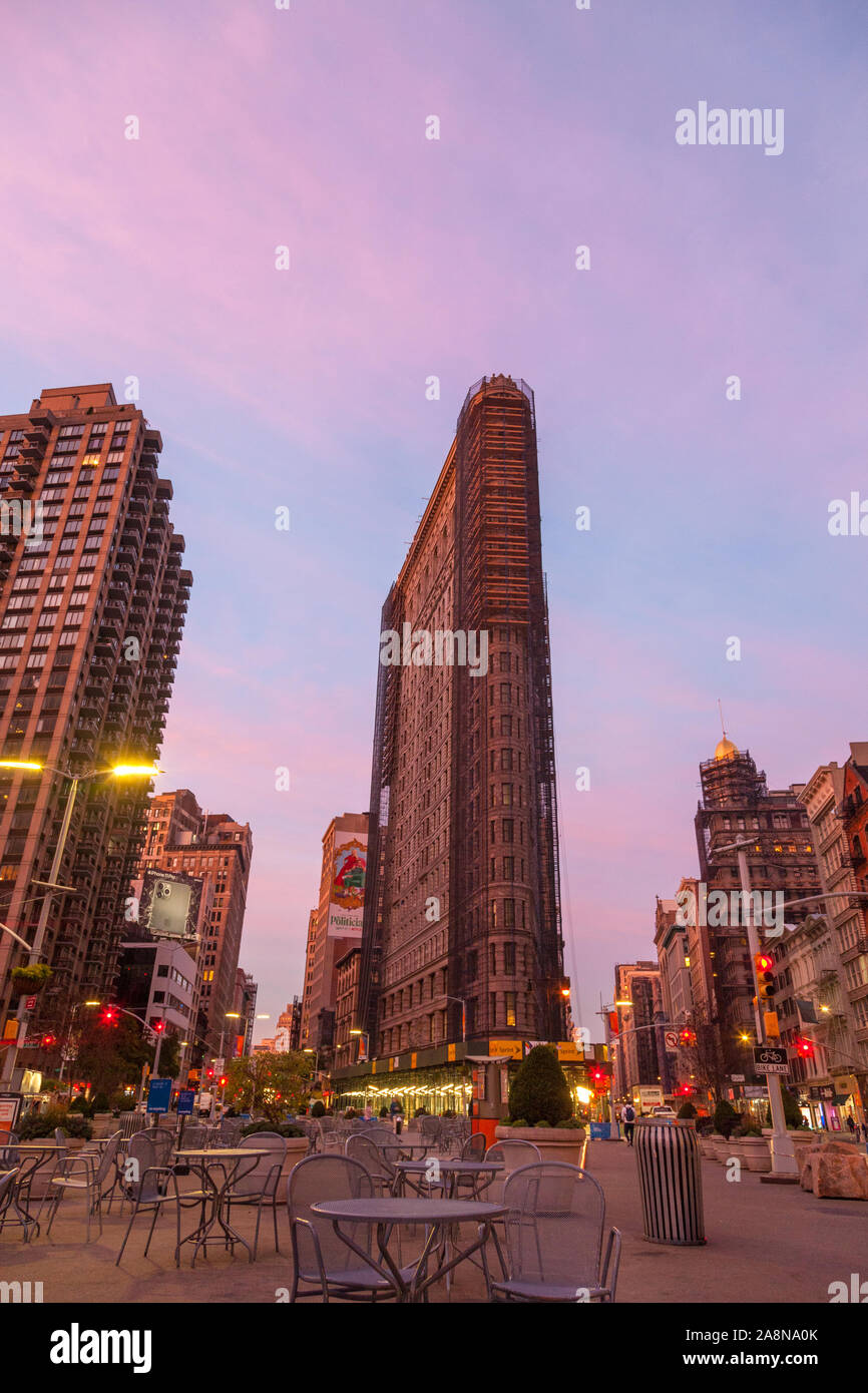 The Flatiron Building at dawn, originally the Fuller Building, Fifth ...