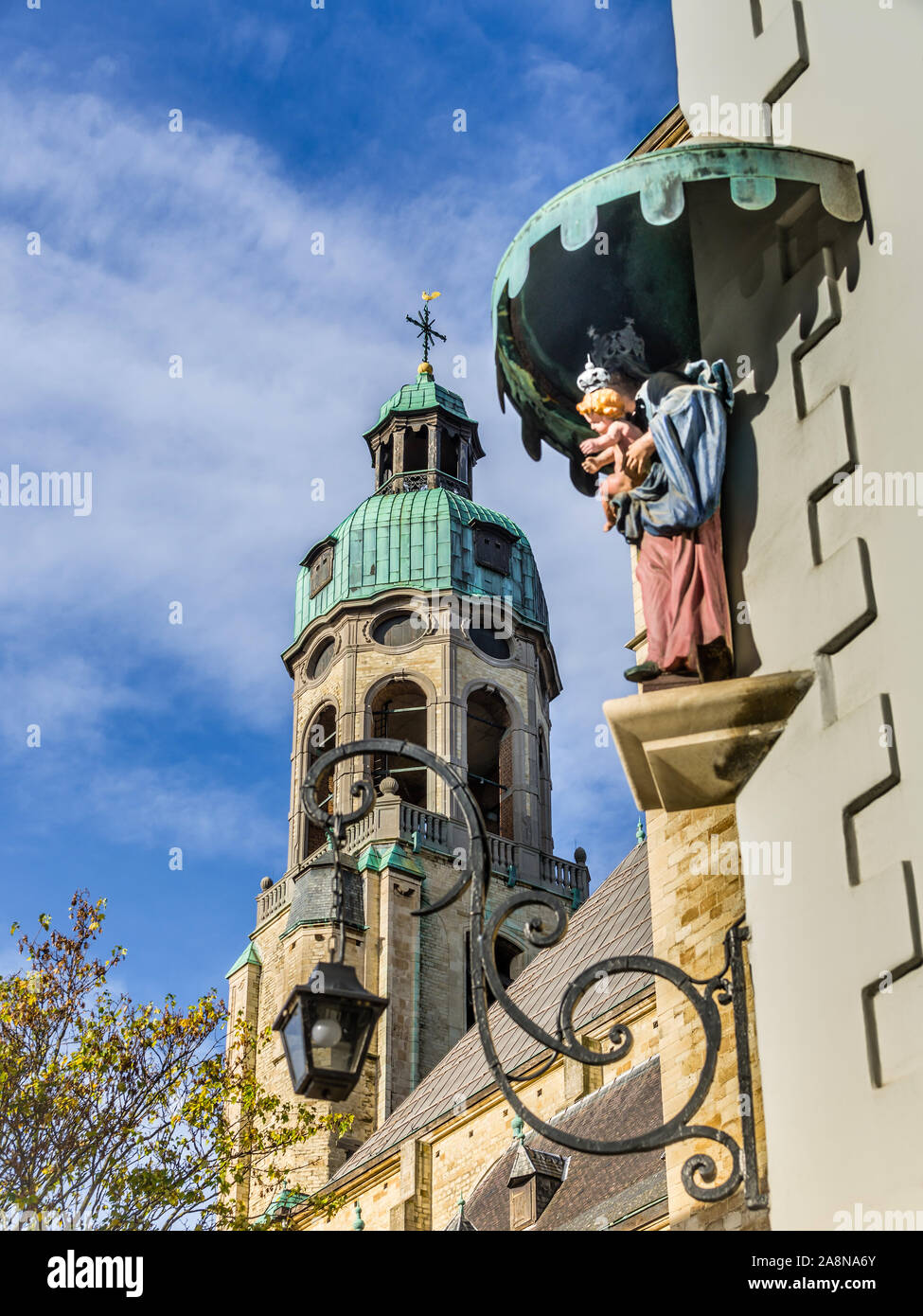 Virgin Mary and baby Jesus in wall niche in front of St. Andrew's ...