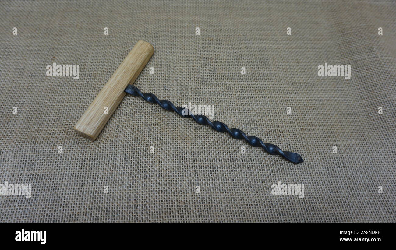 Carpenters auger hi-res stock photography and images - Alamy