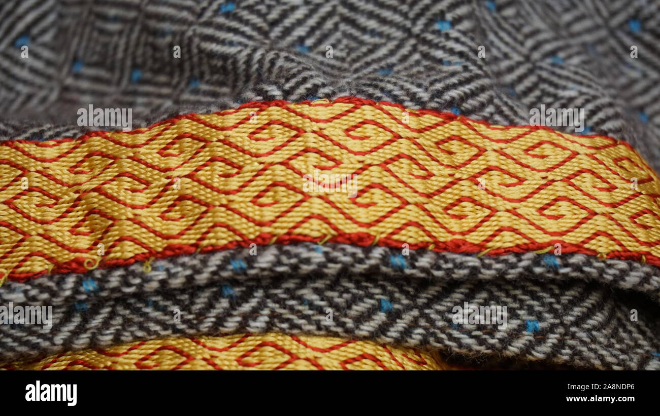 Tablet weaving hi-res stock photography and images - Alamy