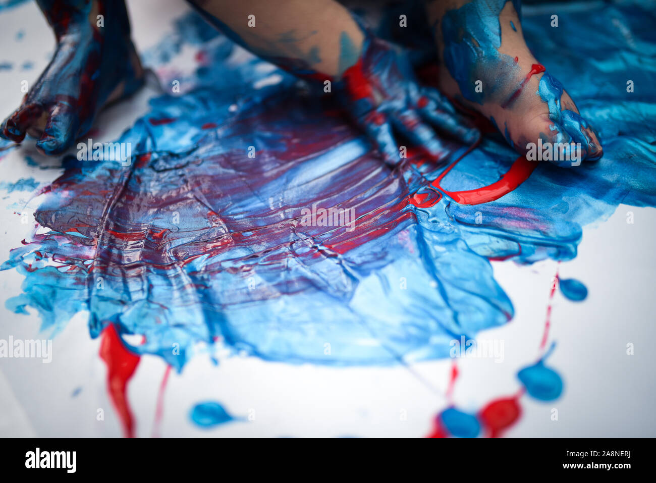 School girl colouring in picture hi-res stock photography and images ...