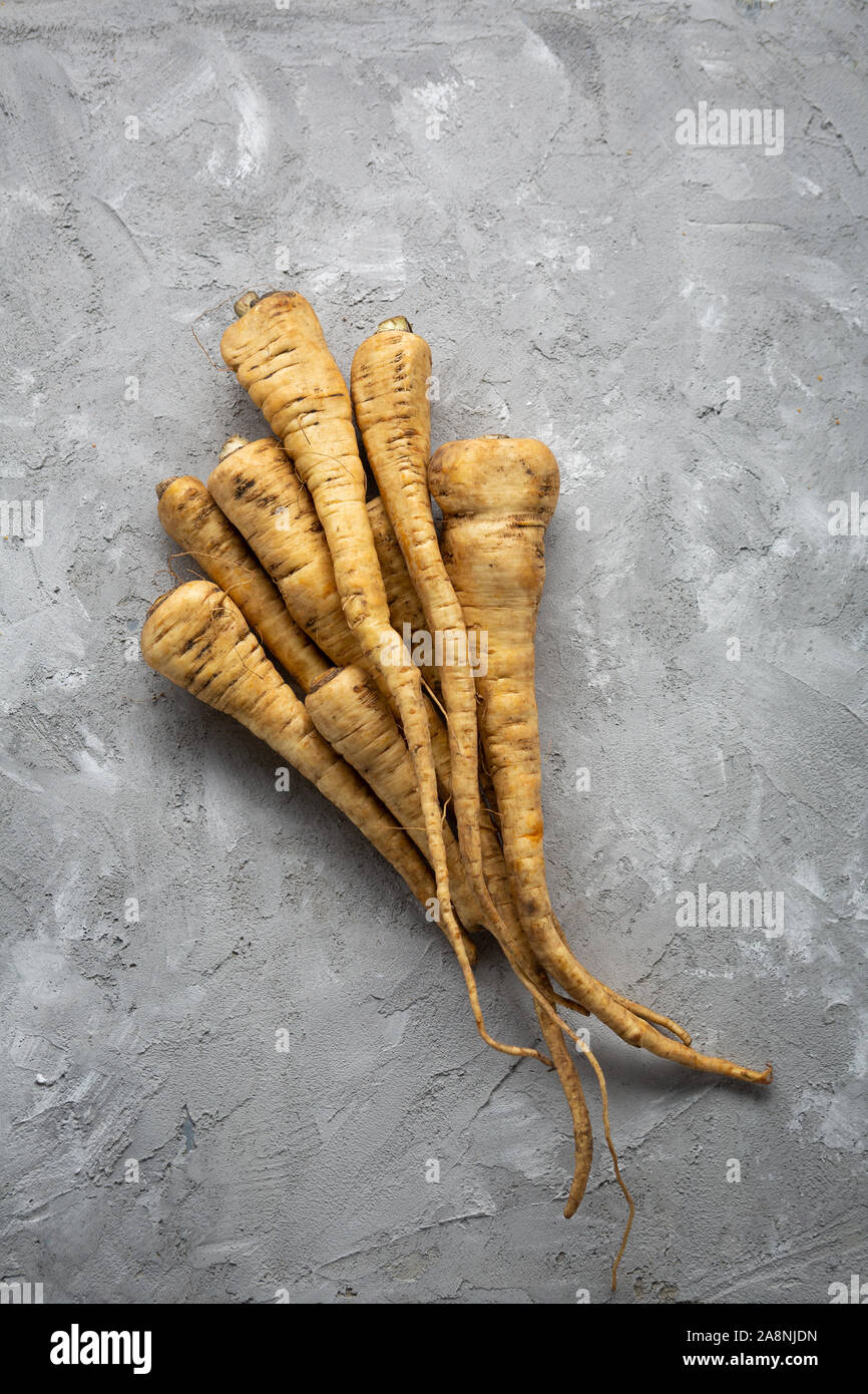 Bunch of fresh parsnip roots Stock Photo - Alamy