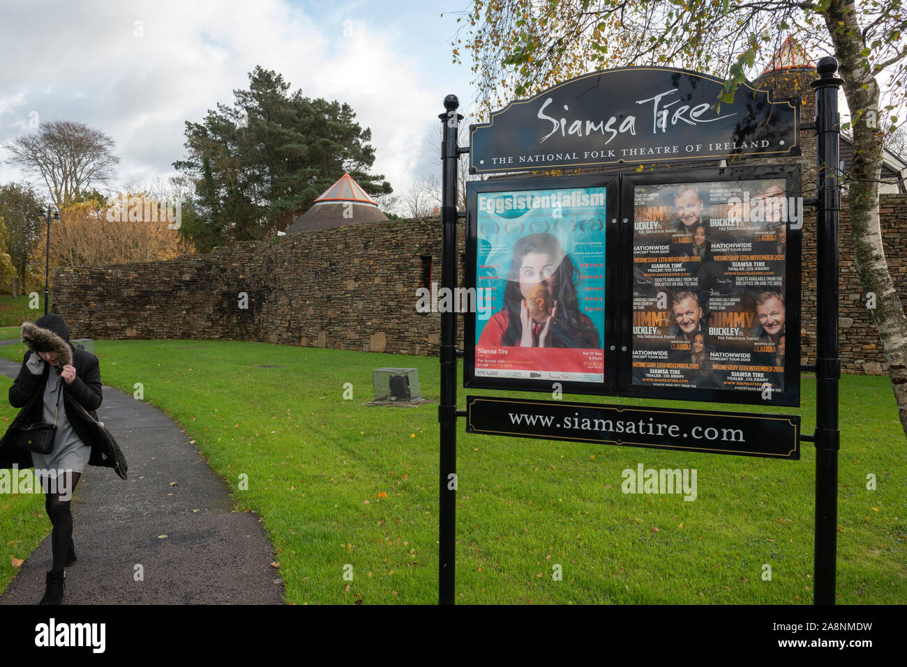 Siamsa tire ireland hi-res stock photography and images - Alamy