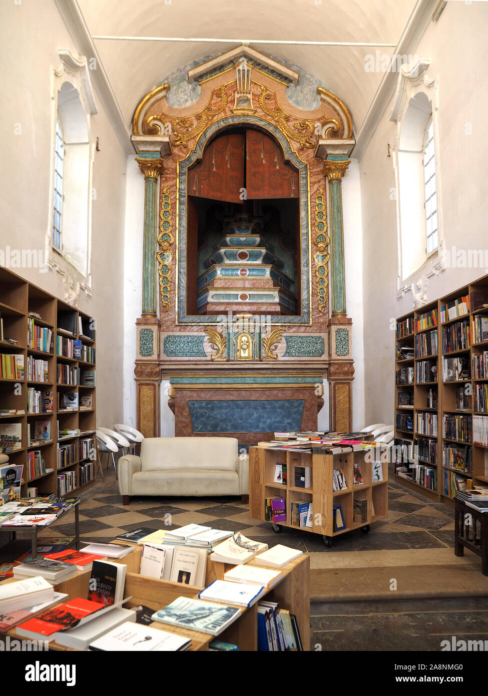 Village library inside hi-res stock photography and images - Alamy