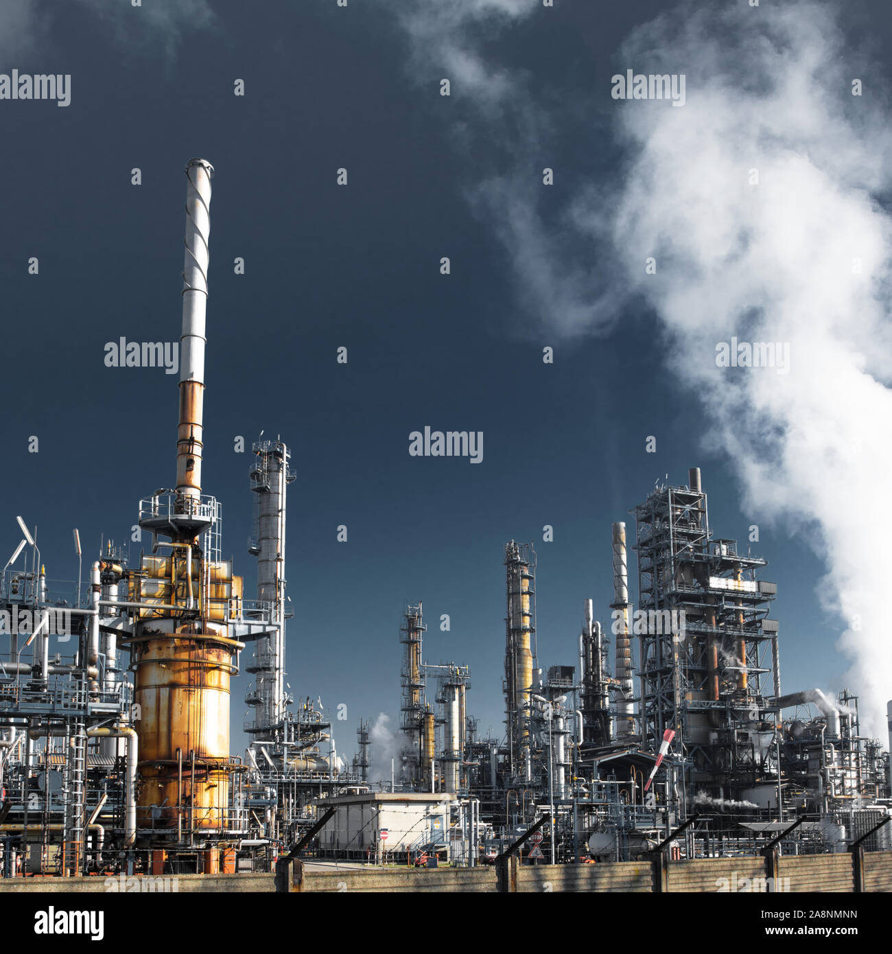Exterior view of plant for refining oil Stock Photo - Alamy