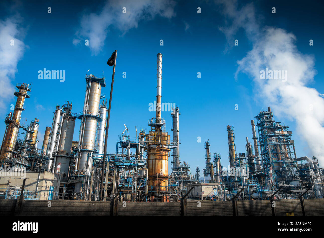 Exterior view of plant for refining oil Stock Photo - Alamy