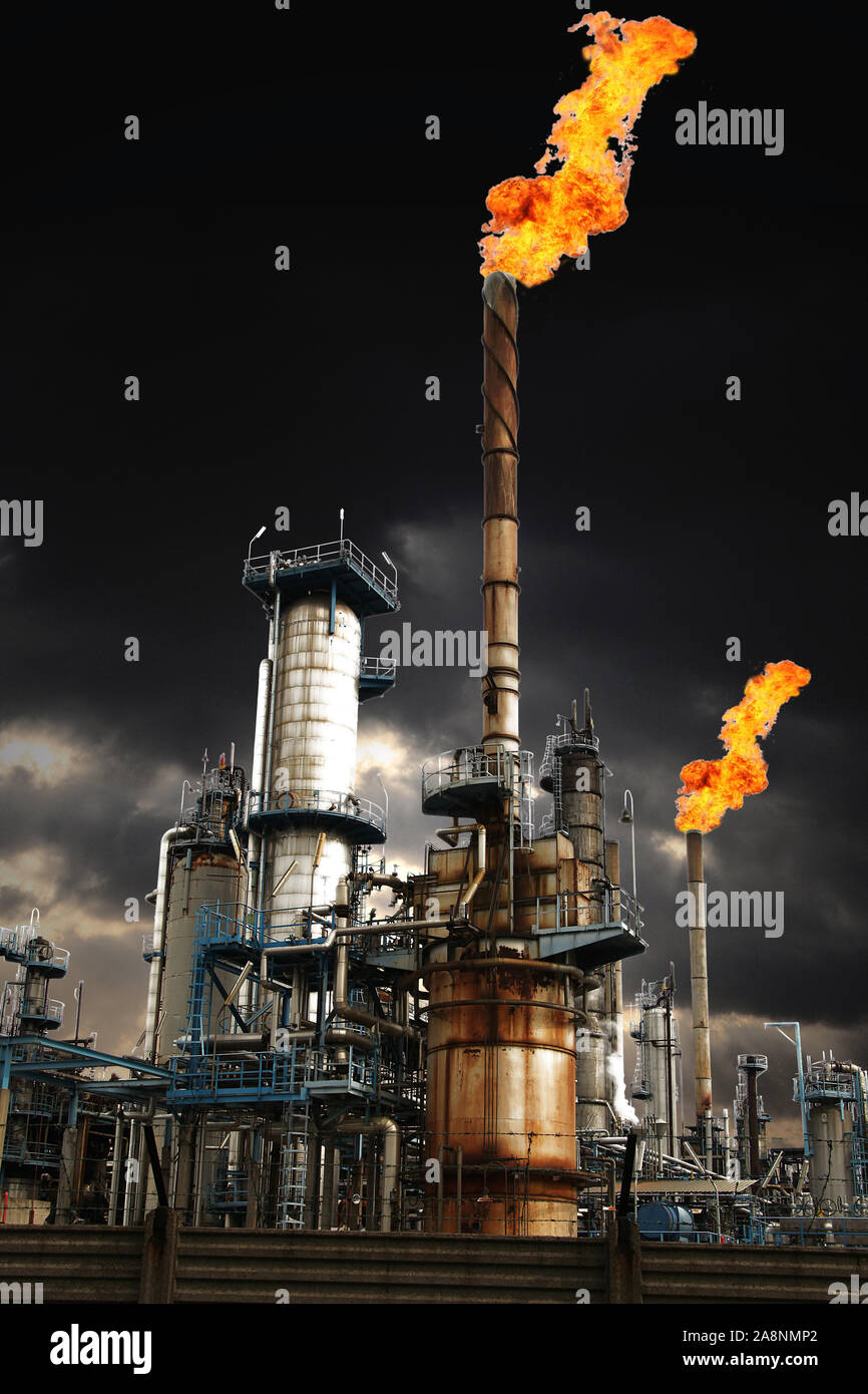 Exterior view of plant for refining oil Stock Photo - Alamy
