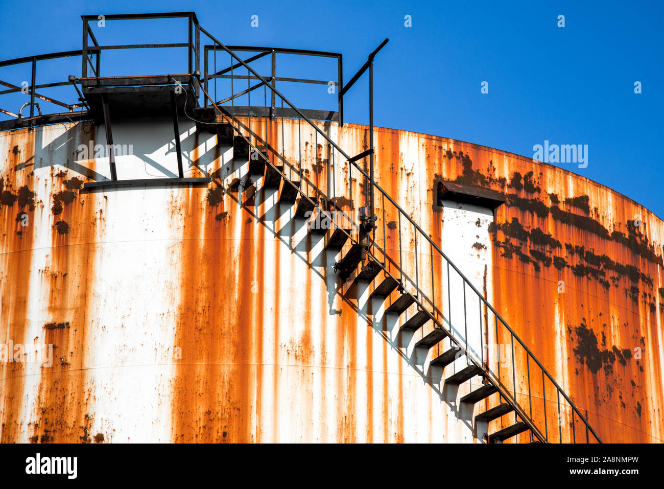 a Metallic silos of a chemical plant Stock Photo - Alamy