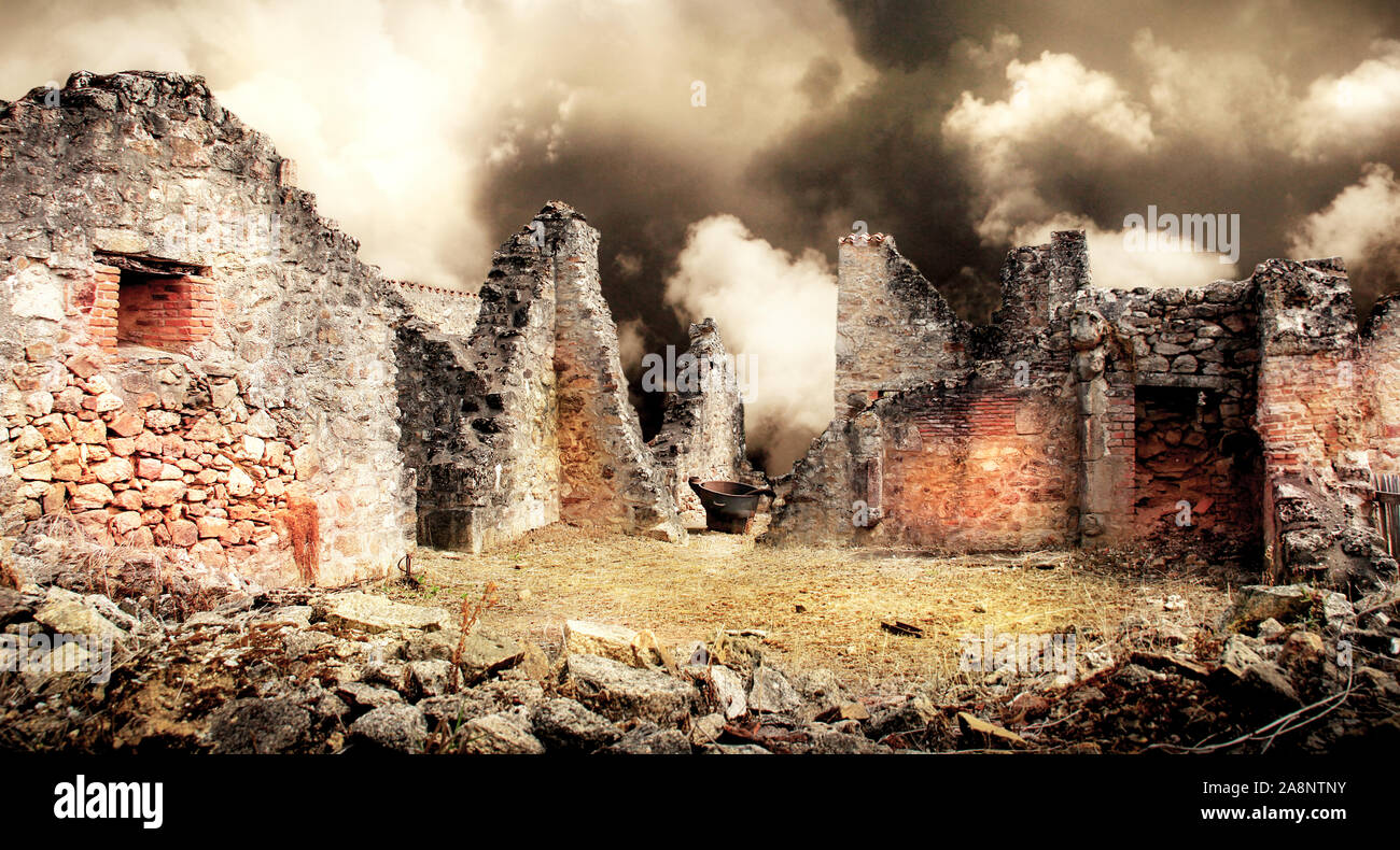 Ruins of houses destroyed by bombardment in the second world war Stock ...