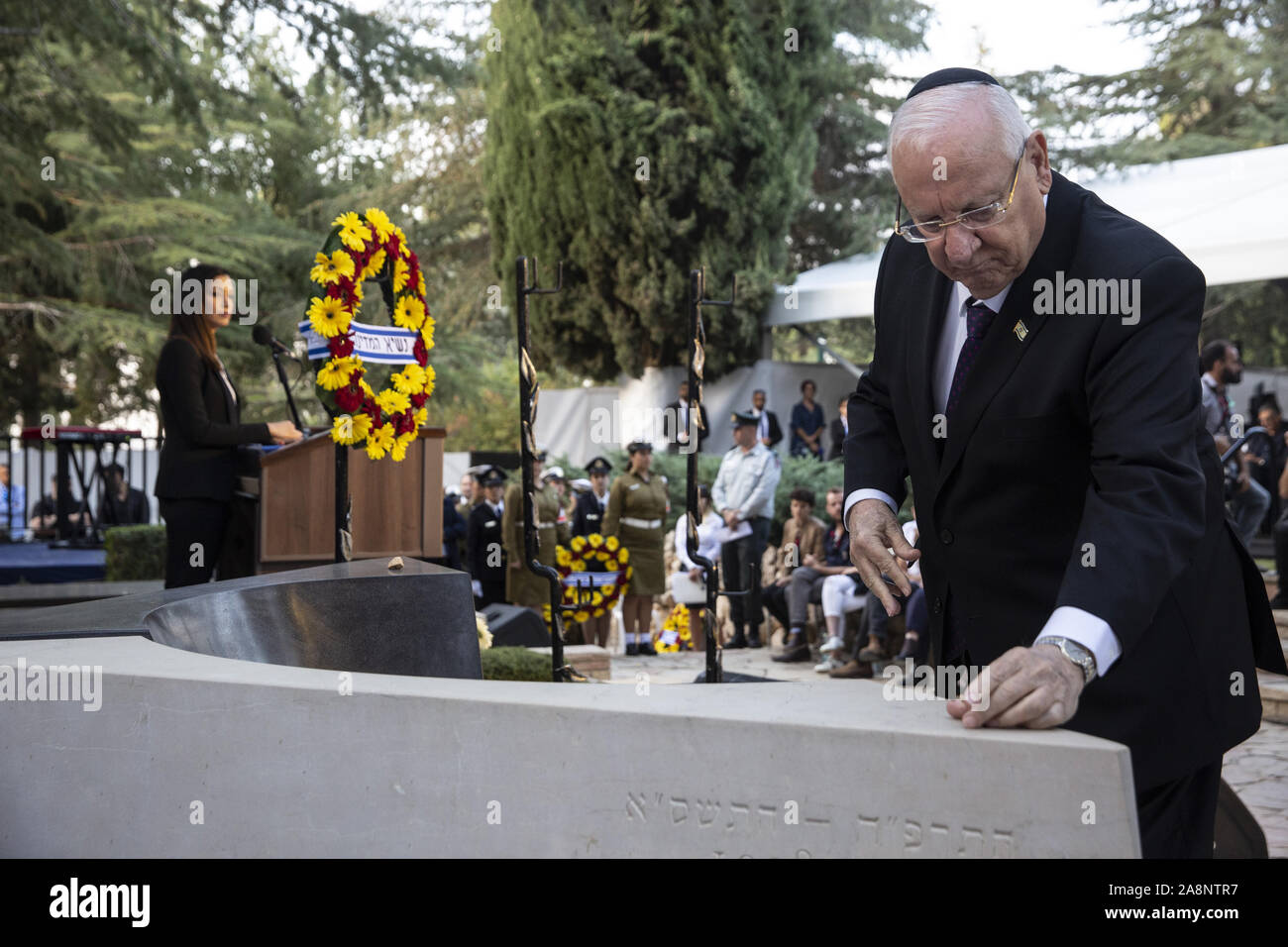 Jerusalem, Israel. 10th Nov, 2019. Israeli President Reuven Rivlin lays ...