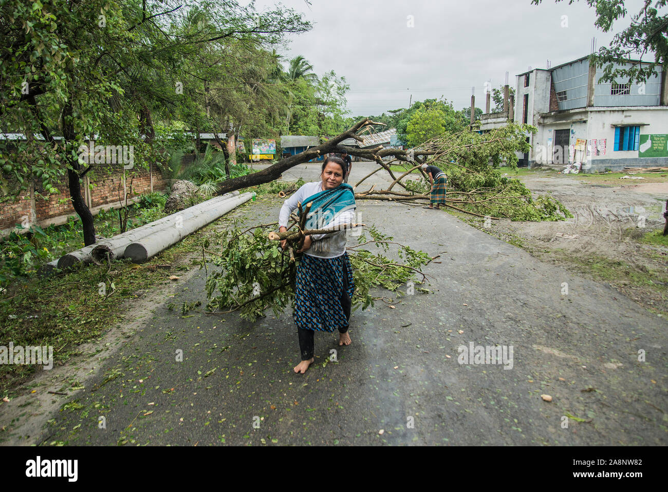 Bangladesh meteorological department hi-res stock photography and ...