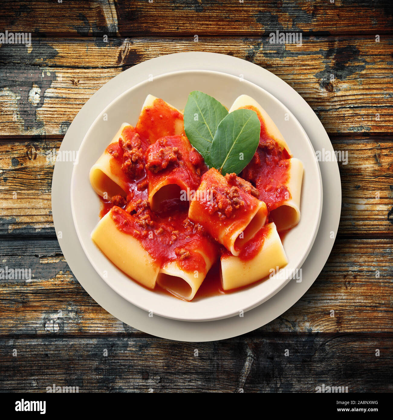 Paccheri hi-res stock photography and images - Alamy