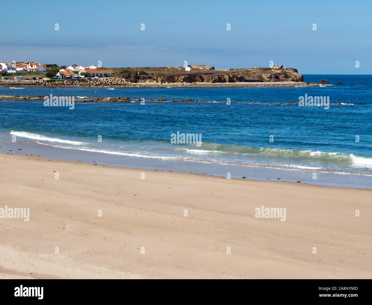 Endless beach hi-res stock photography and images - Alamy