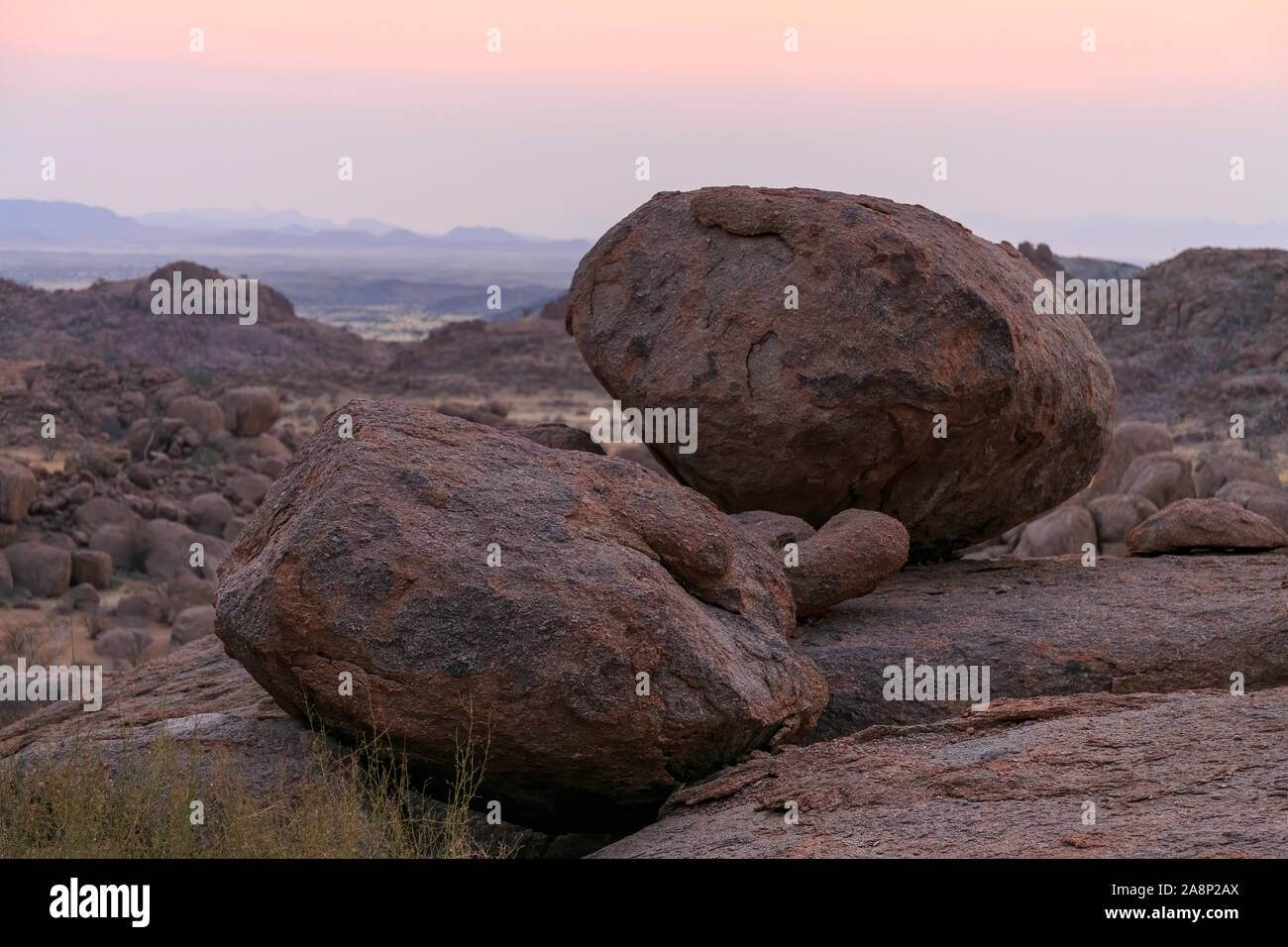 Rocks side hi-res stock photography and images - Alamy