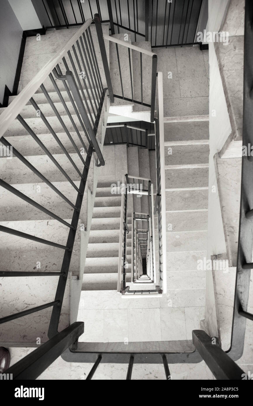Old stairwell apartment building hi-res stock photography and images ...