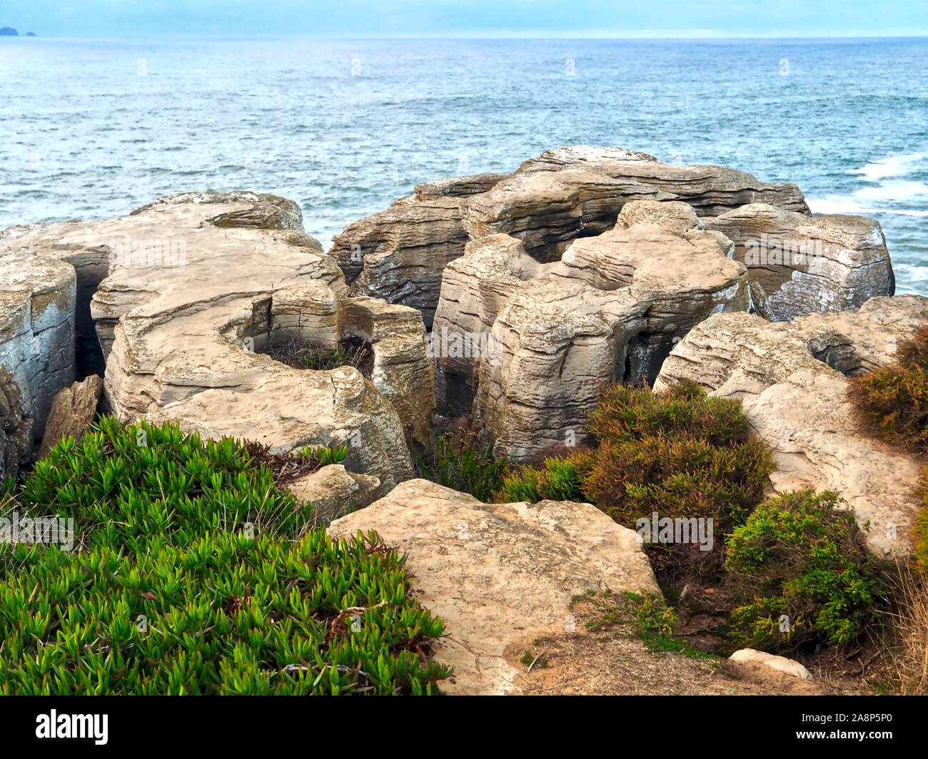 Portugal beach interesting rocks hi-res stock photography and images ...
