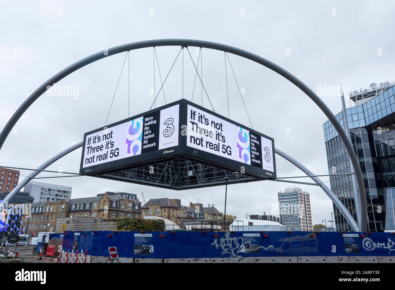 Old street roundabout hi-res stock photography and images - Alamy