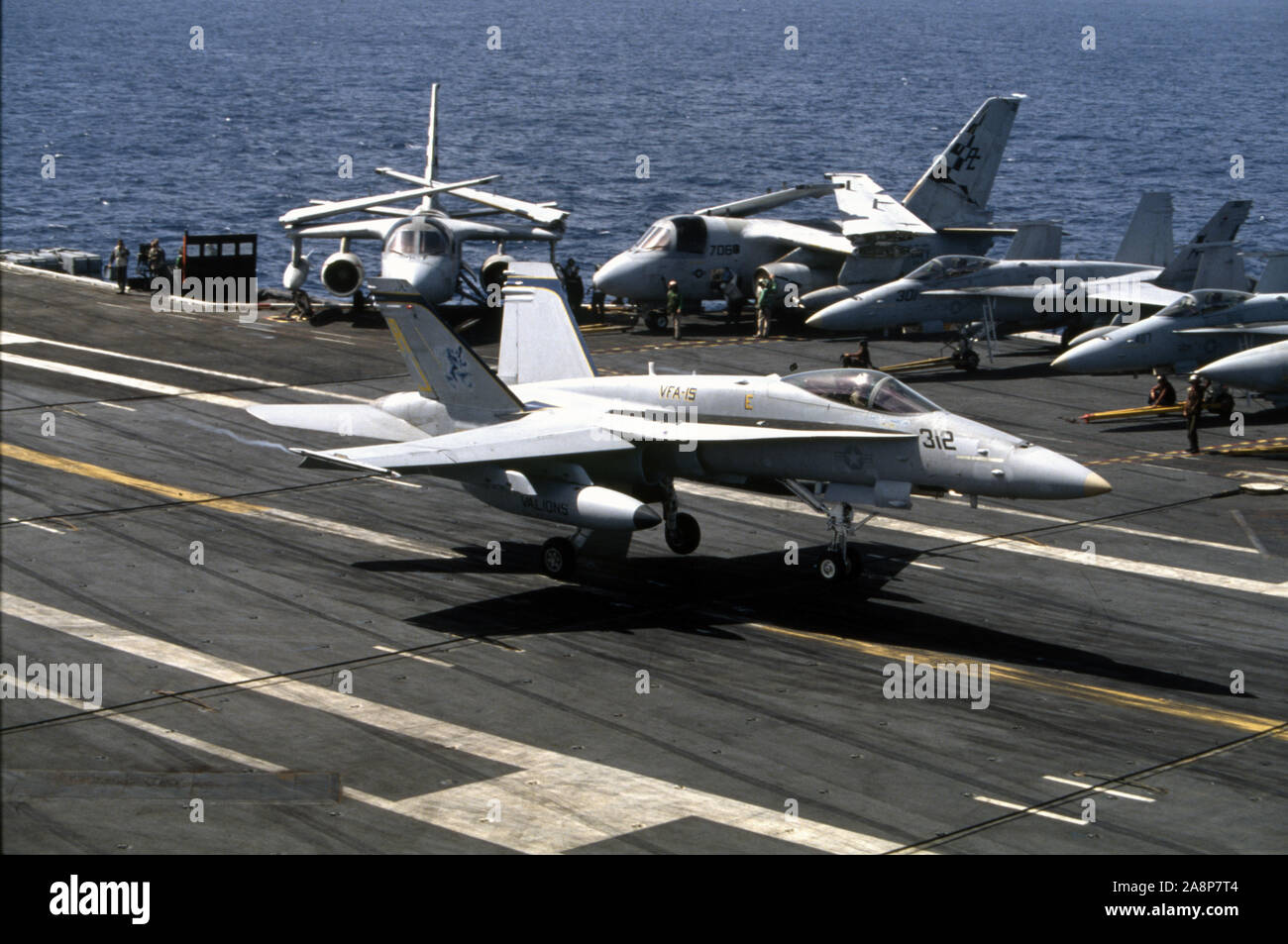 US NAVY / United States Navy Flugzeugträger Kitty-Hawk-Klasse ...