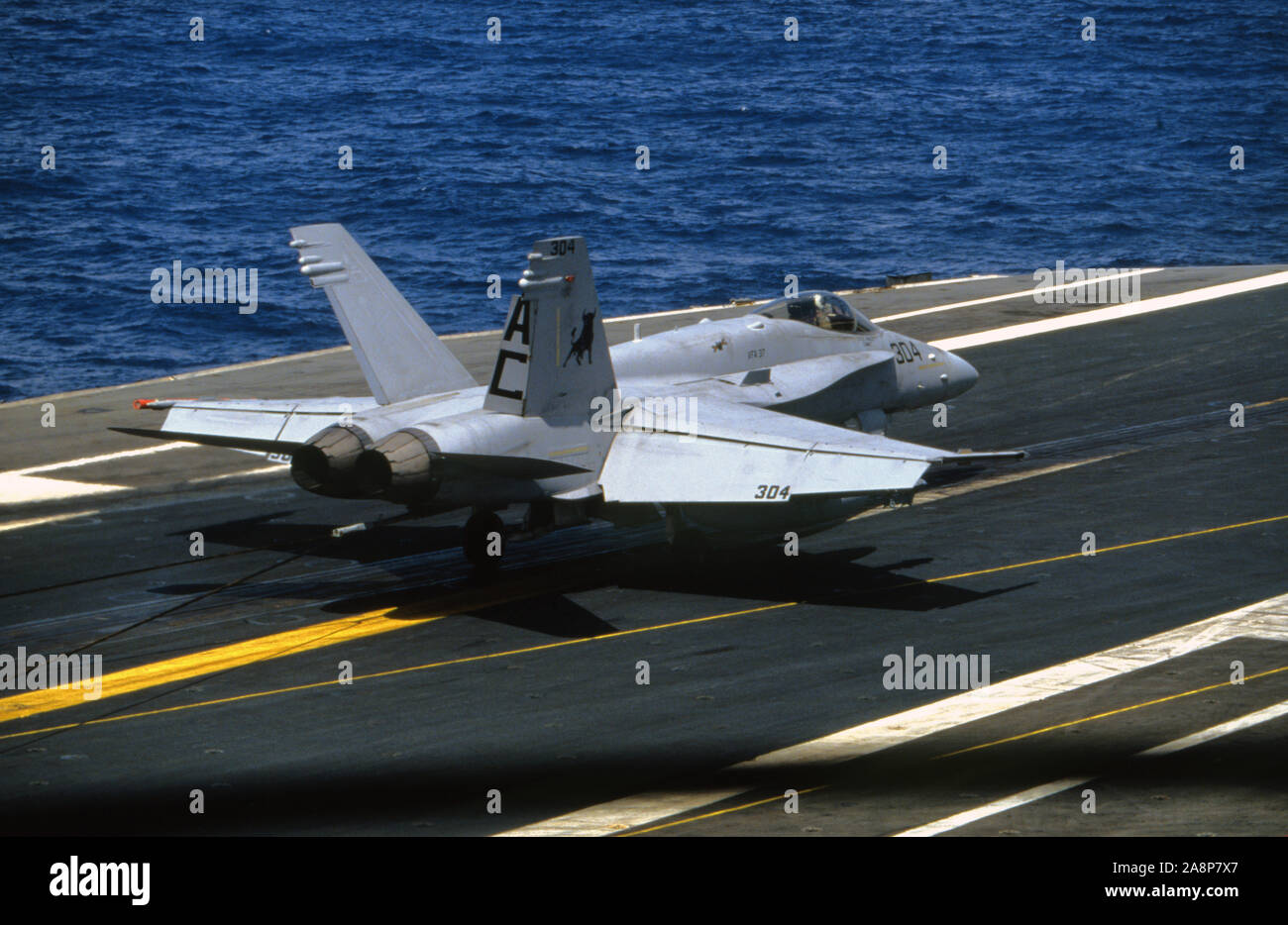 US NAVY / United States Navy Flugzeugträger Kitty-Hawk-Klasse ...