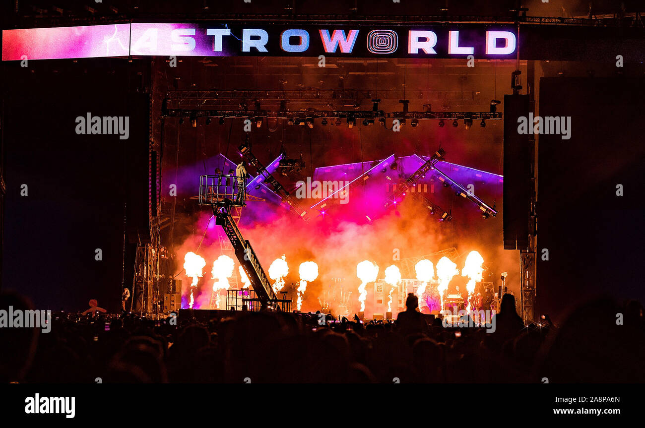 Travis scott astroworld hi-res stock photography and images - Alamy