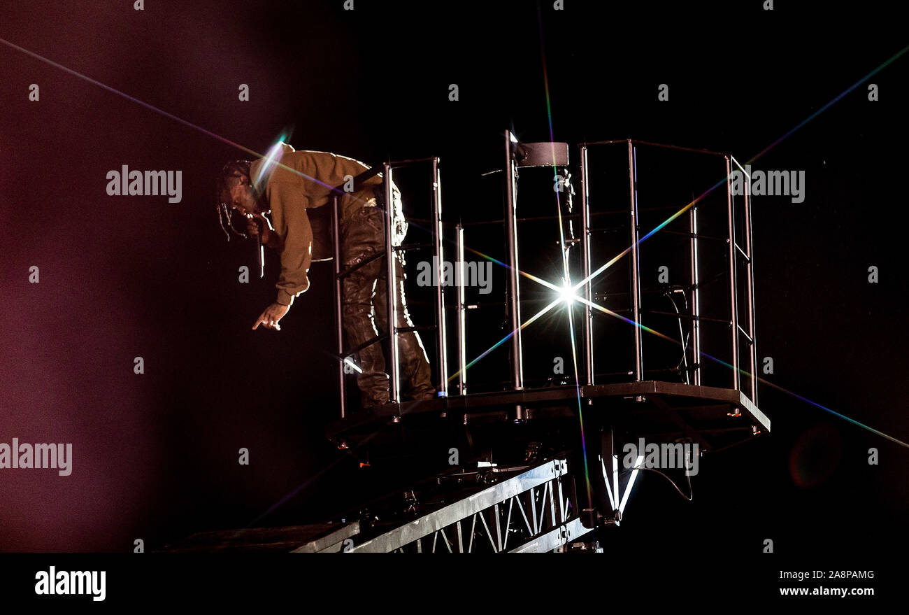 Travis scott astroworld hi-res stock photography and images - Alamy